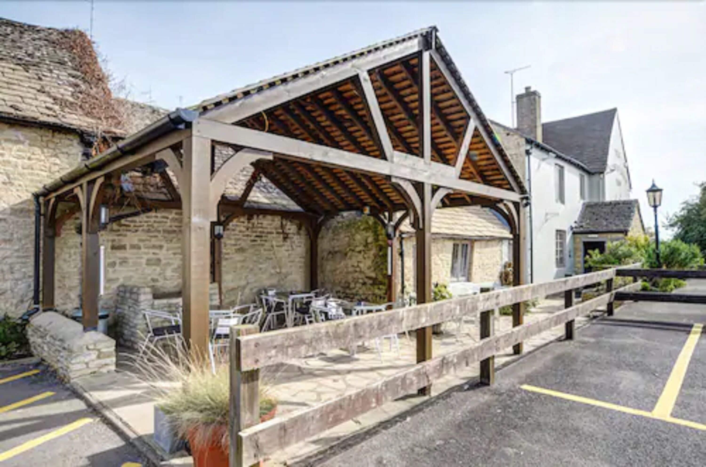 THAMES HEAD INN, CIRENCESTER